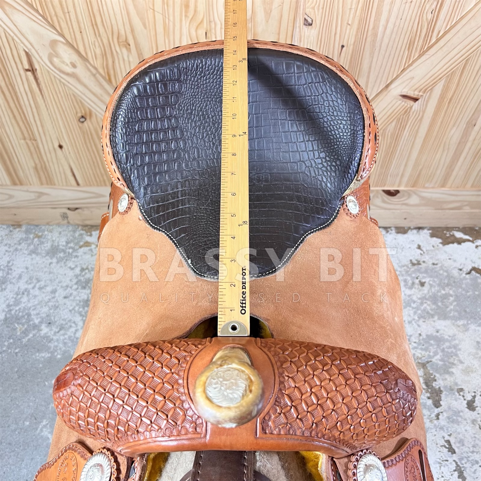 14.5″ SRS Buck Stitched Barrel Saddle – Brassy Bit Tack